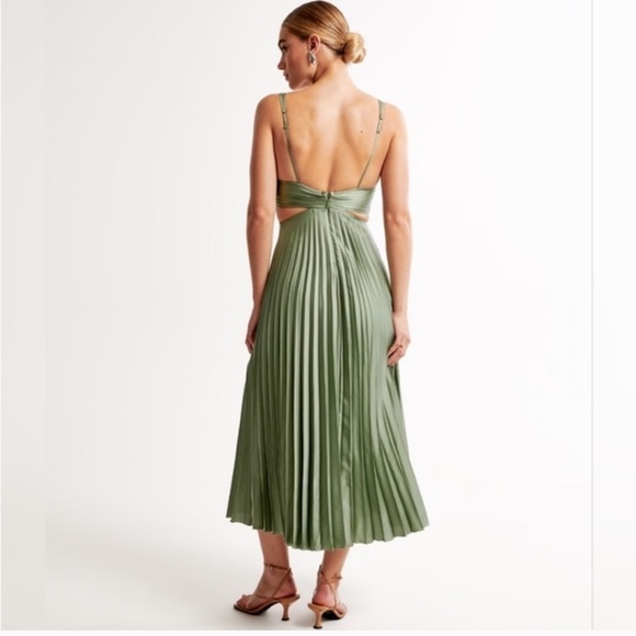 Abercrombie & Fitch | Dresses | Af Giselle Pleated Cutout Maxi Dress ...